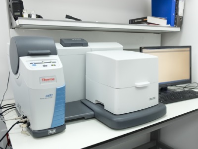 Vibrational Spectroscopy for the Analysis of Dissolved Active ...